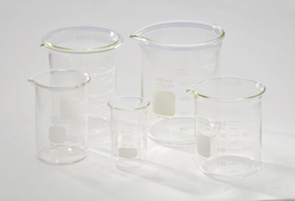 Glass Beaker with lid (600ml)