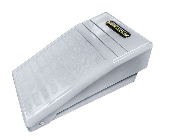 Variable foot controller pedal